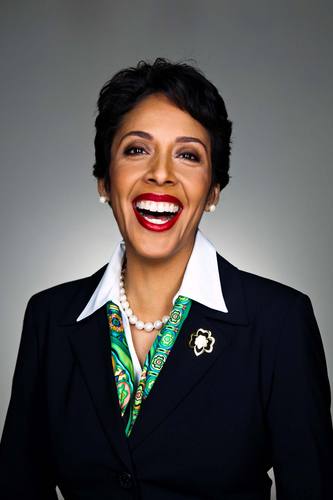 WHO IS SHE? - ANNA MARIA CHÁVEZ - Connected Woman Magazine