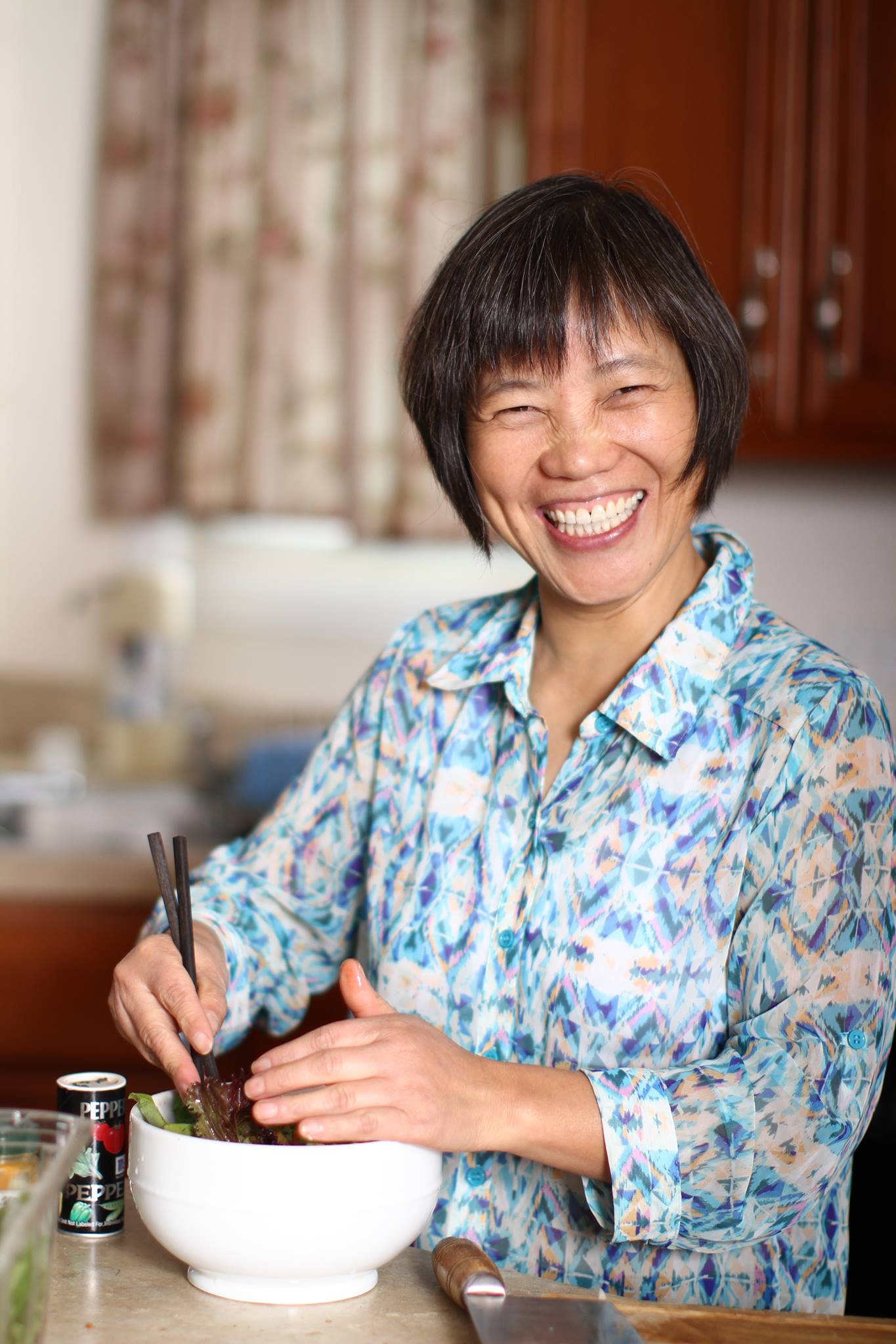 WHO IS SHE? – SUE ZIANG – Connected Woman Magazine